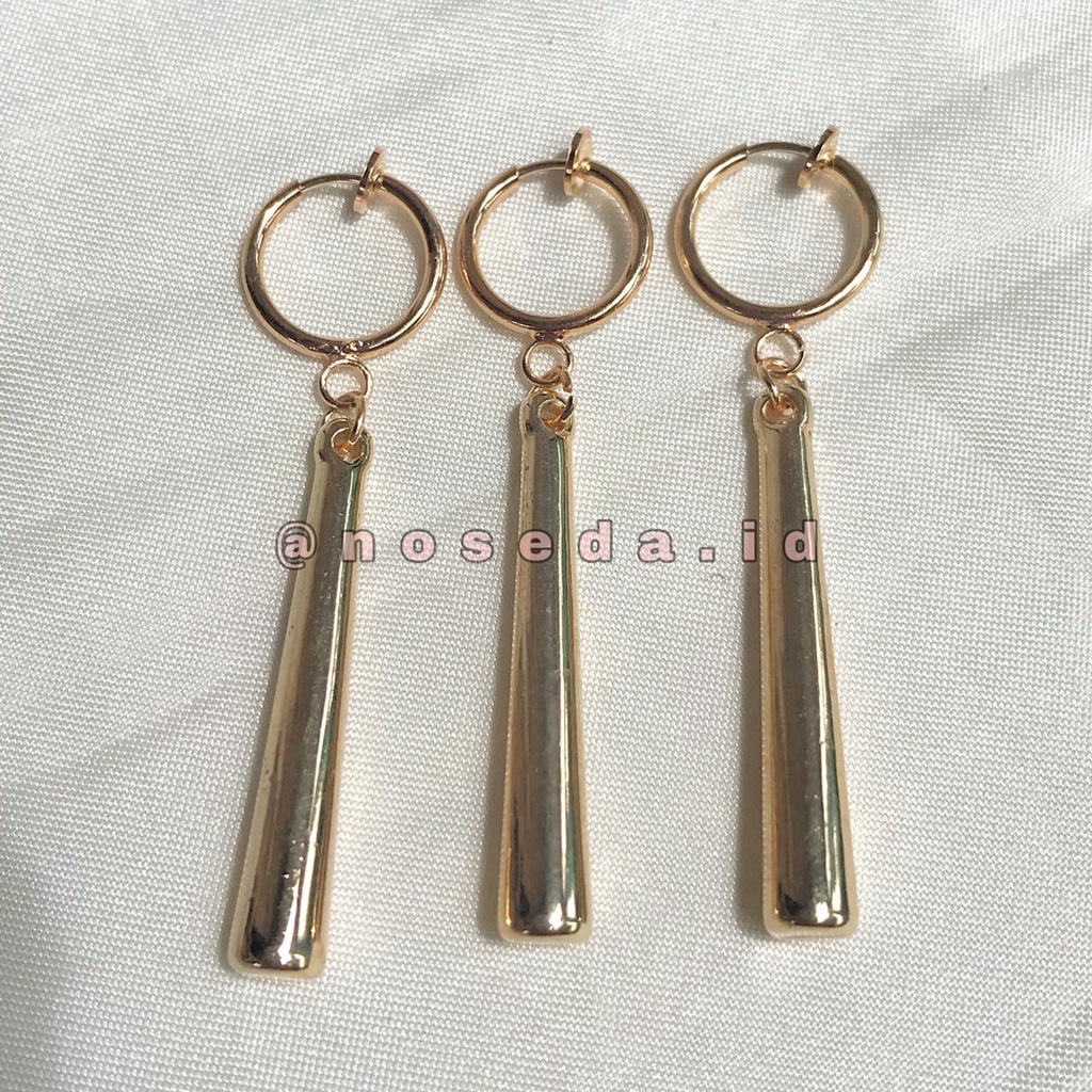 Jual Anting Roronoa Zoro Cosplay Anime One Piece Gold Zoro Earing ...