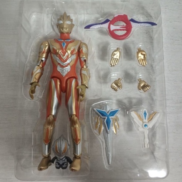 Jual SHF Action Figure Ultraman Glitter Trigger Eternity Mainan ...