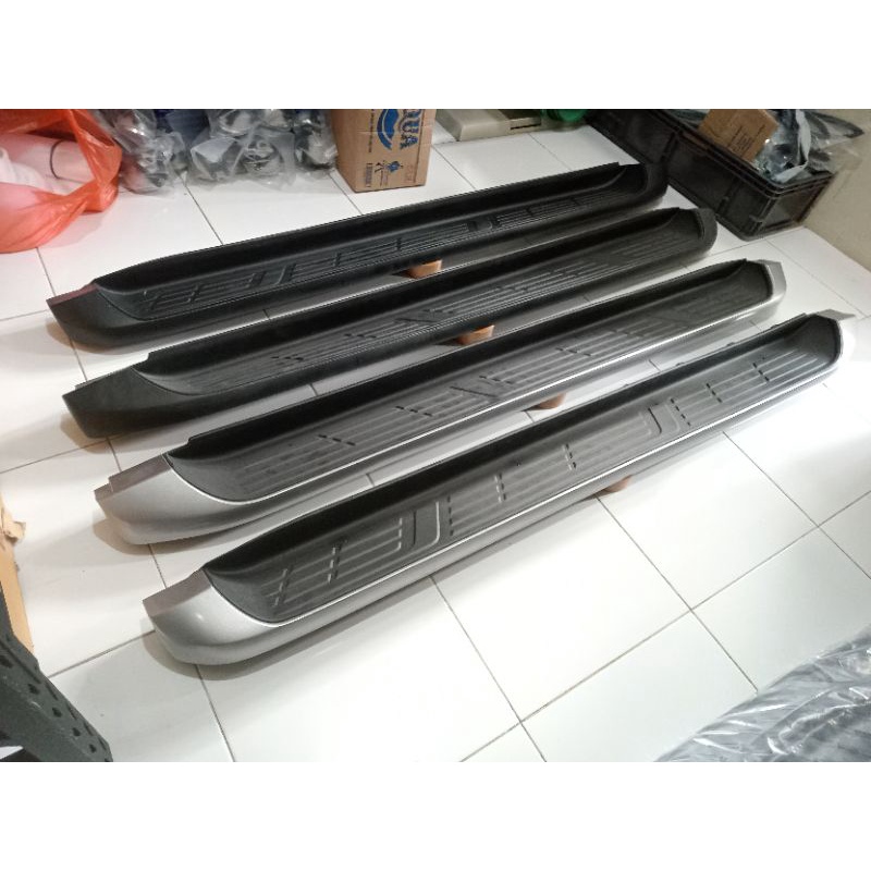 Jual foot step/ cover pijakan kaki footstep toyota Fortuner vrz ...