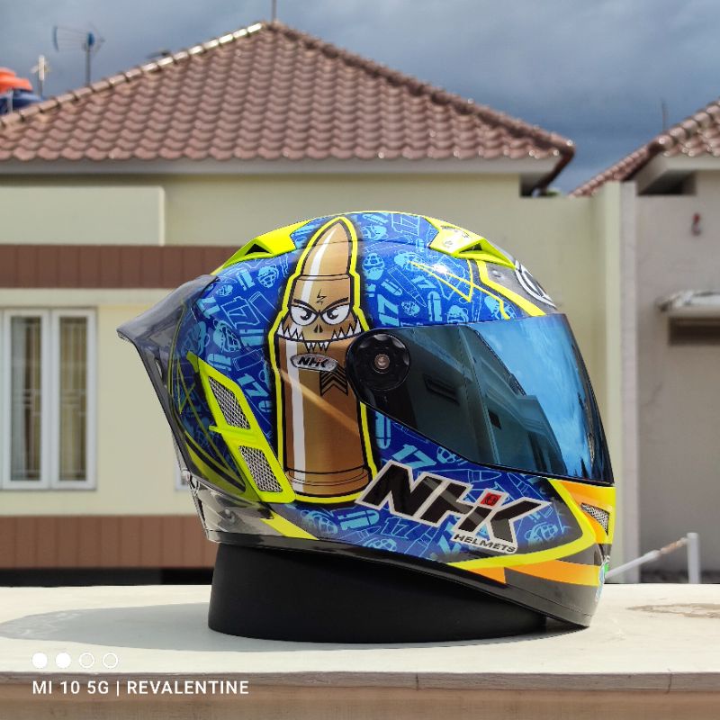 Jual NHK GP PRO Karel Abraham | Yellow Blue | Helm full face Special Edition Motif Bomb Edisi ...