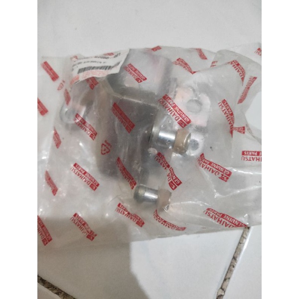 Jual engsel pintu tengah kanan original daihatsu luxio & grandmax ...
