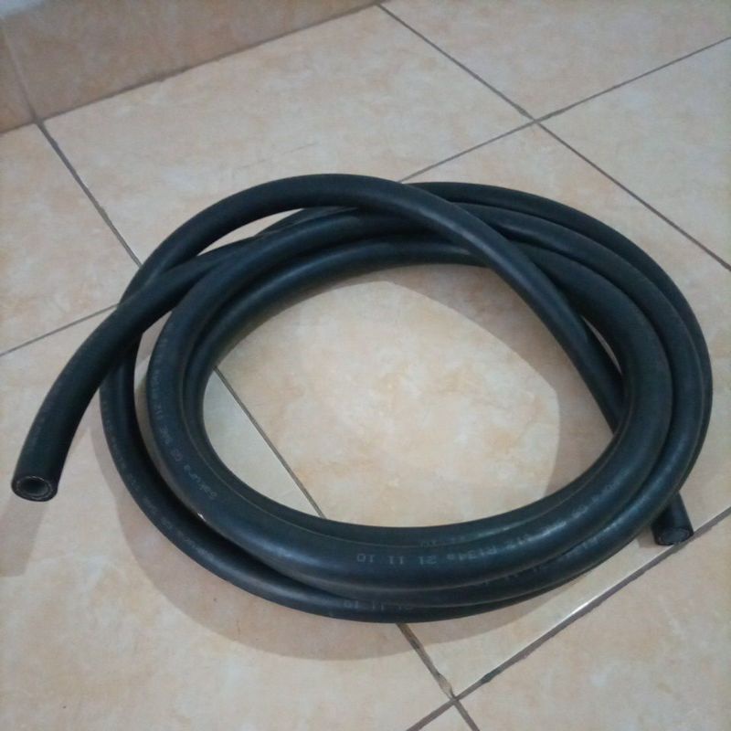 Jual Selang Slang AC Mobil 5/8 karet Sakura R134A (90 cm) | Shopee ...