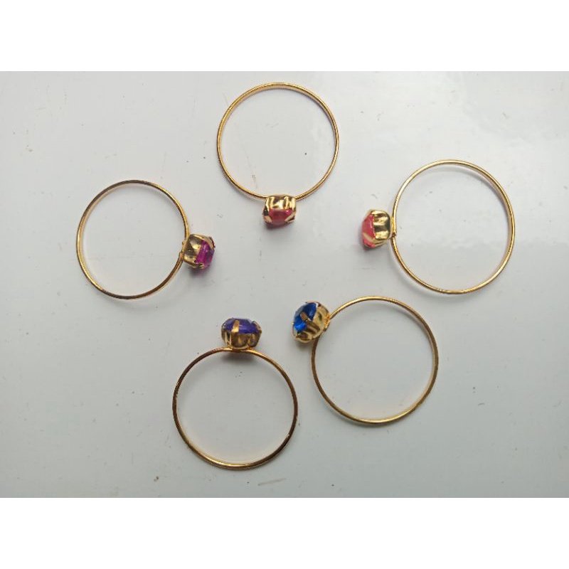 Jual cincin emas mainan, 1 pak isi 100pcs | Shopee Indonesia