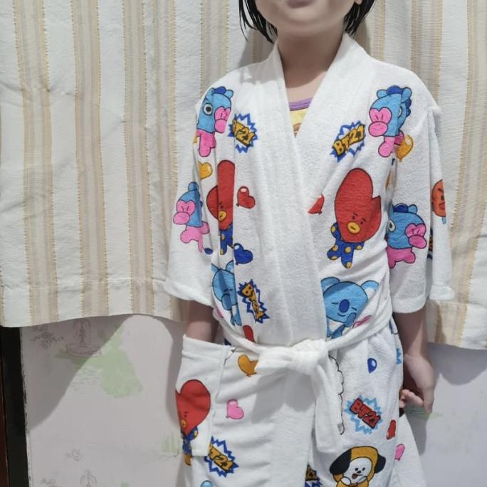 Jual Kimono baju handuk anak dasar putih sablon bts bt21 | Shopee Indonesia