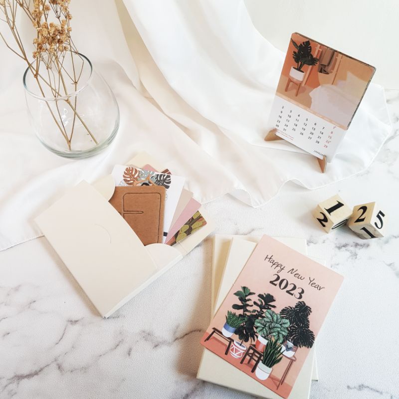 Jual KALENDER 2023 AESTETIC / KALENDER MINI STAND 2023 / KALENDER MINI ...