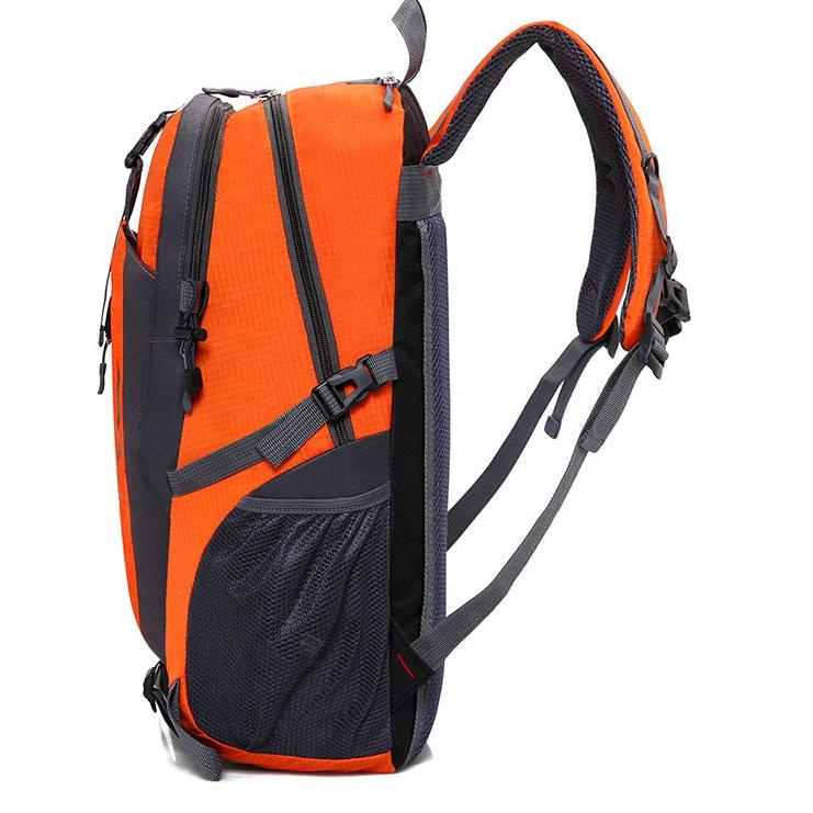 Jual Harga Bersahabat Techdoo Tas Ransel + Kabel Charger USB Tas Gunung ...