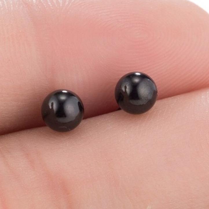 Jual Anting Tusuk Mini Hitam Korea Stainless Stud Korea Fashion ...