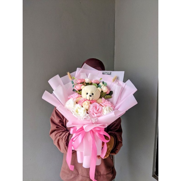 Jual Bucket Bunga Boneka Besar Bucket bunga Wisuda, Anniversary, Ulang ...