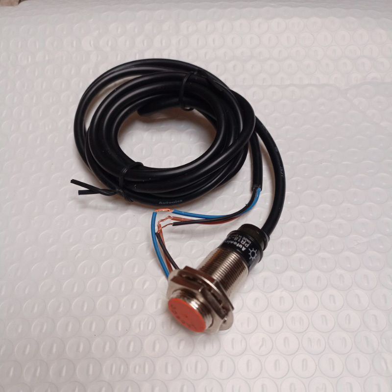 Jual Inductive Proximity Sensor PR18-5DP | Shopee Indonesia