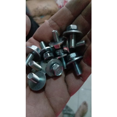 Jual baut m6x15 (kunci 10 panjang 1,5cm) | Shopee Indonesia