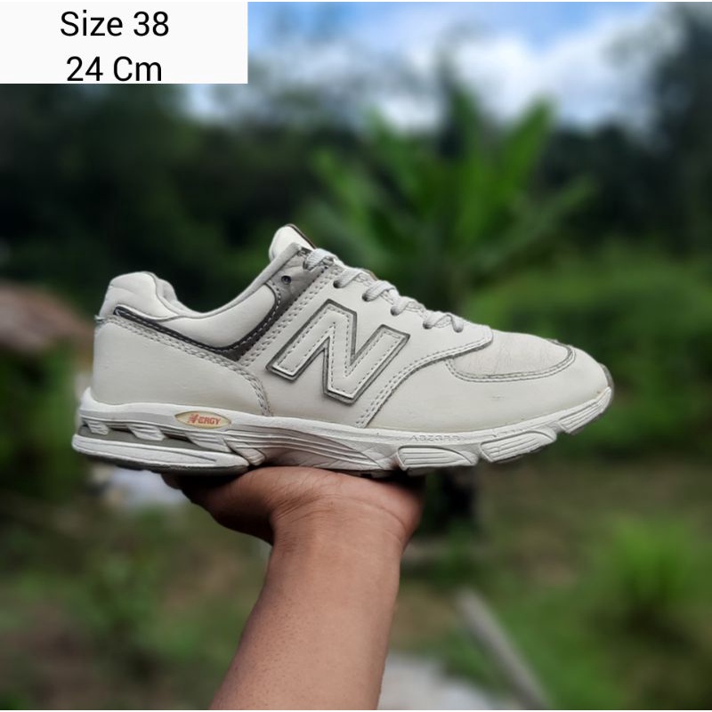 Jual NEW BALANCE 1001 ORI SECOND | Shopee Indonesia