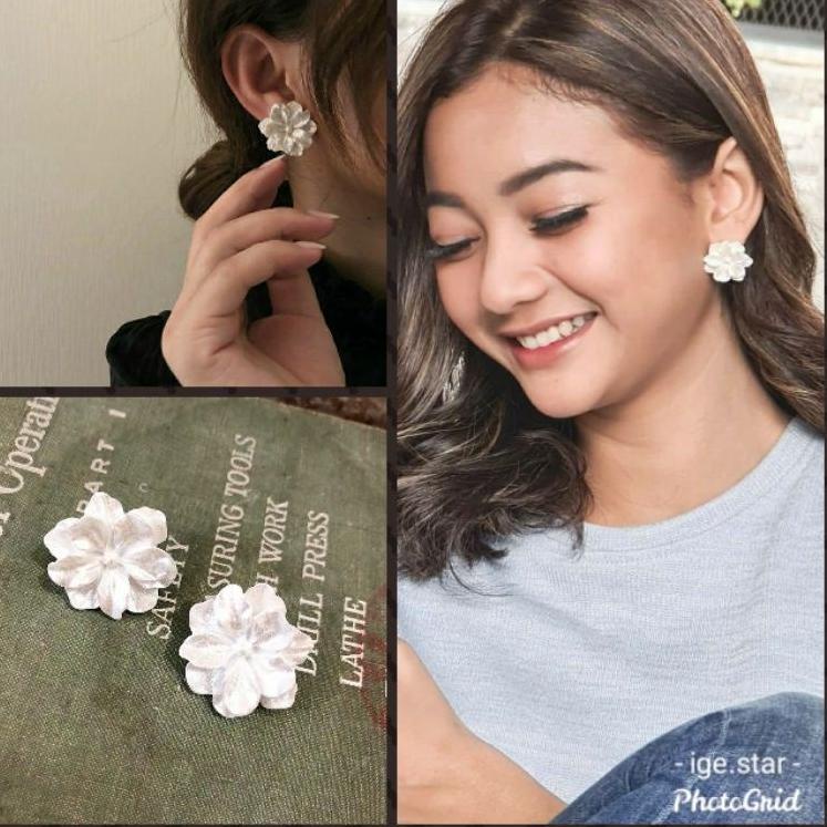 Jual Harga Bersahabat anting bunga tumpuk/anting Korea/anting elsa ...