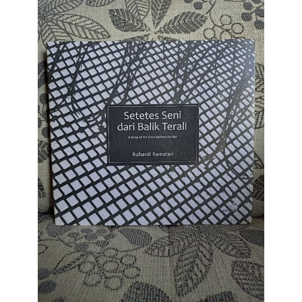 Jual Buku Setetes Seni dari Balik Terali - Rahardi Ramelan | Shopee ...