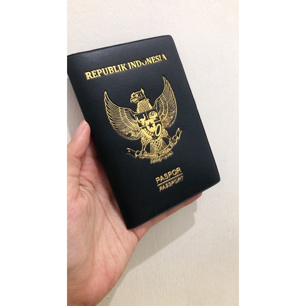 Jual Sampul Paspor - Hitam Indonesia Berlogo Garuda Indonesia | Shopee Indonesia