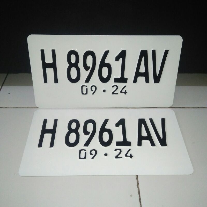 Jual Plat Nomor Mobil CUSTOM Putih 2 PCS | Shopee Indonesia