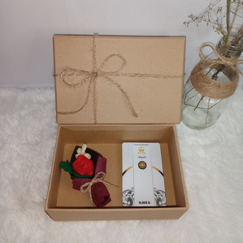 Jual Hampers LM Logam Mulia Asli Hadiah Mini Gold Kado Wisuda ...
