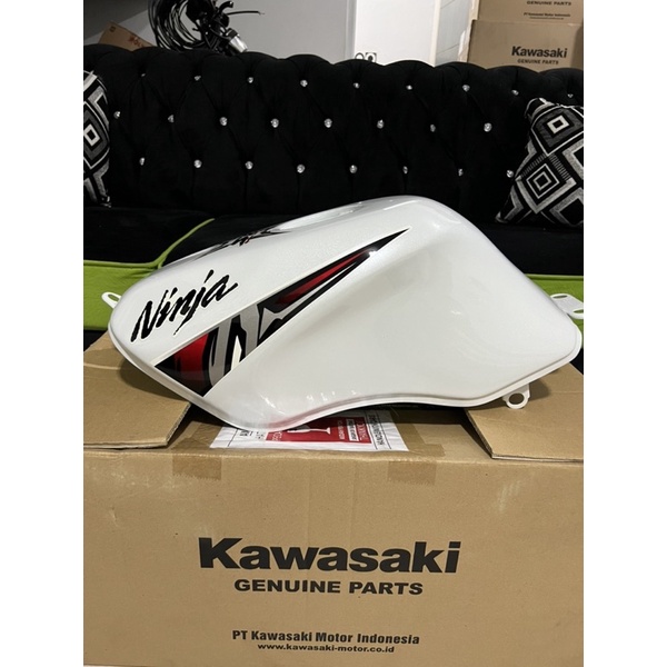 Jual Tangki ninja Rr New putih spesial edition original | Shopee Indonesia