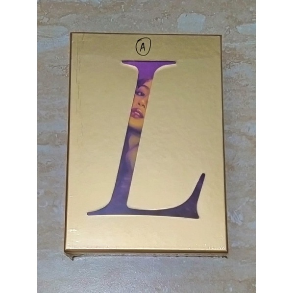 Jual [READY STOCK] LISA - FIRST SINGLE ALBUM LALISA GOLD VER SEALED ...