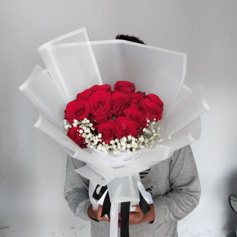 Jual Standing Bouquet Full Mawar + Baby Breath Bunga Mawar Asli ...
