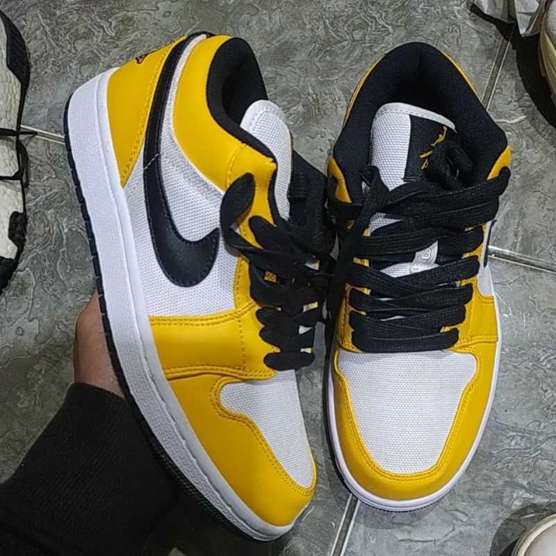 Jual Sepatu Jordan Low Yellow (Live Sale) | Shopee Indonesia