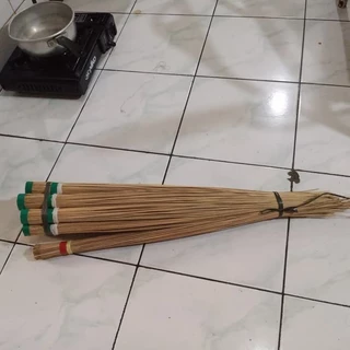 Jual Sapu Lidi Terlengkap & Harga Terbaru Maret 2025 | Shopee Indonesia