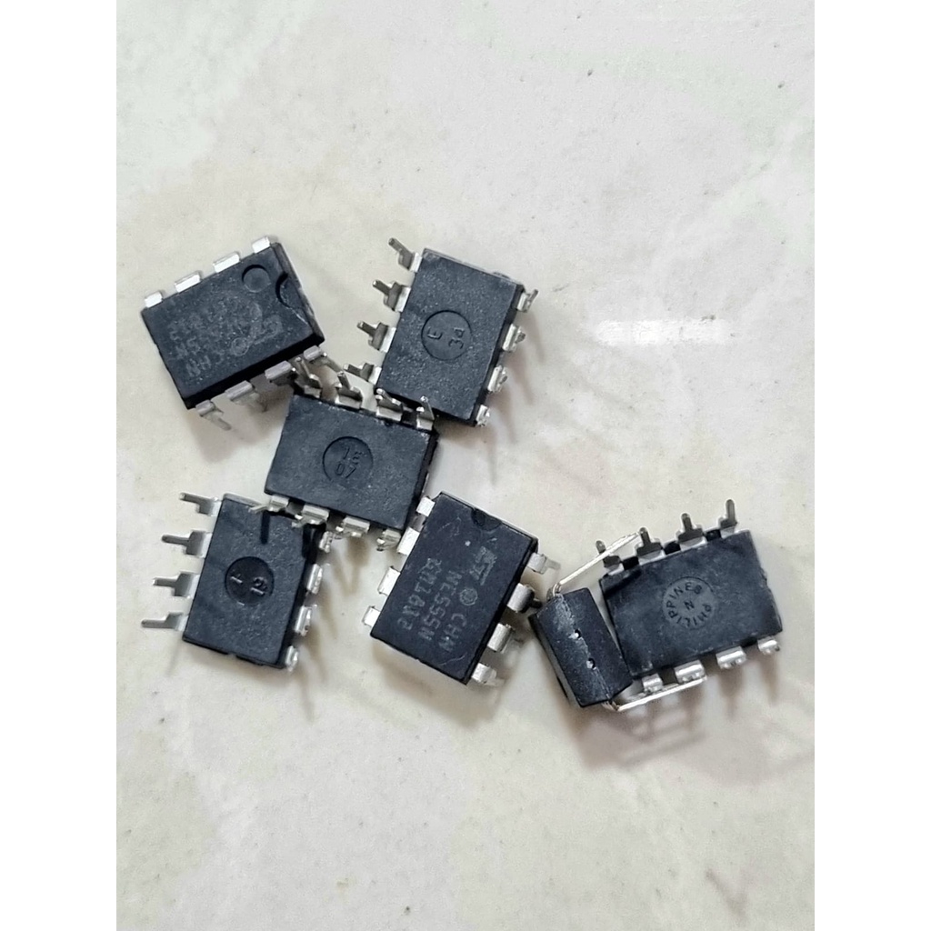 Jual NE555 NE555P NE 555 IC CHIP 8 pin DIP timer | Shopee Indonesia