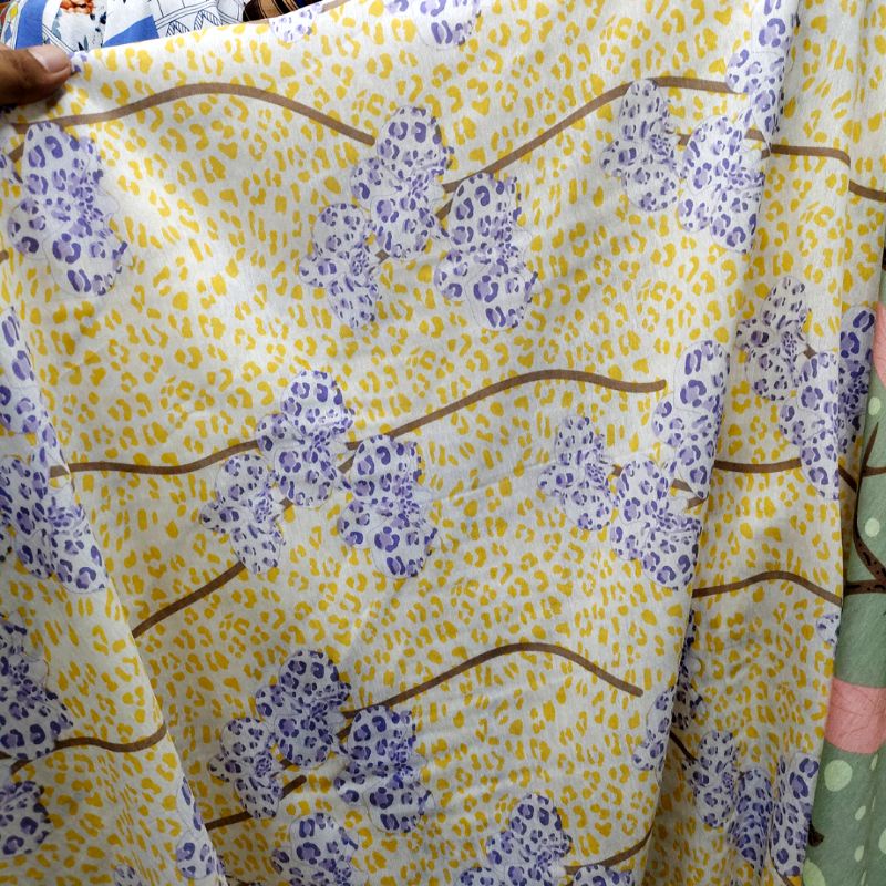 Jual kain katun silky motif ck 14 - bahan kain mukena - kain katun ...