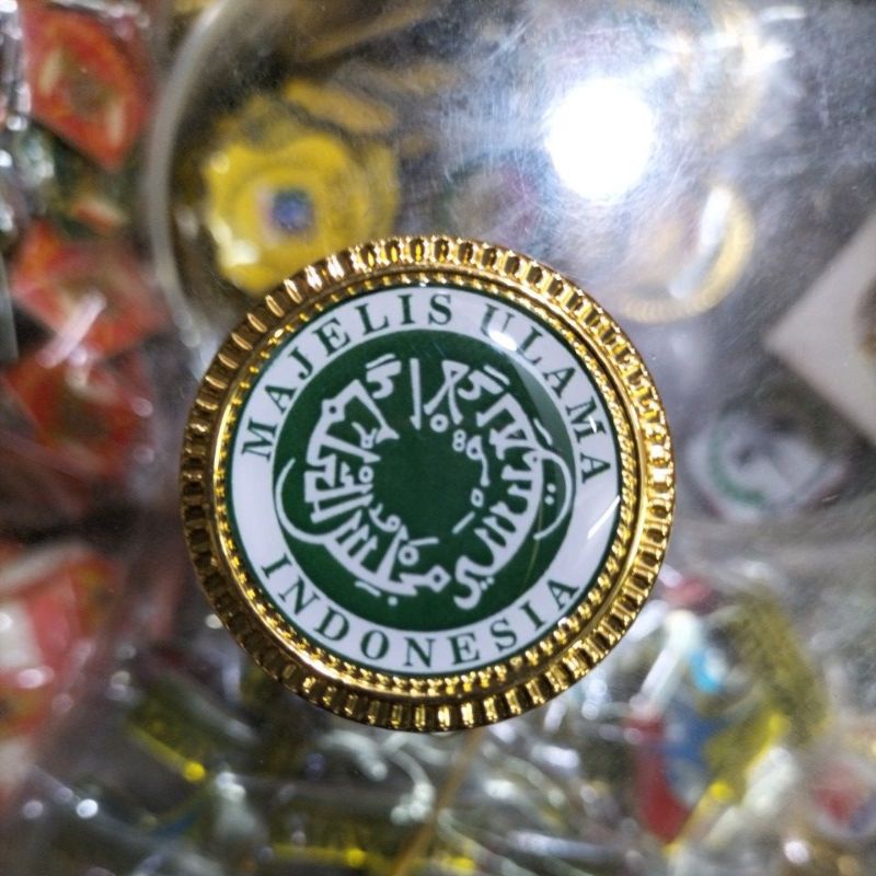 Jual pin majelis ulama pin MUI magnet kuningan | Shopee Indonesia
