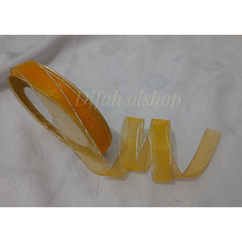 Jual BAHAN PRAKARYA Pita Kado | Pita Organdi Kuning List perak 1cm ...