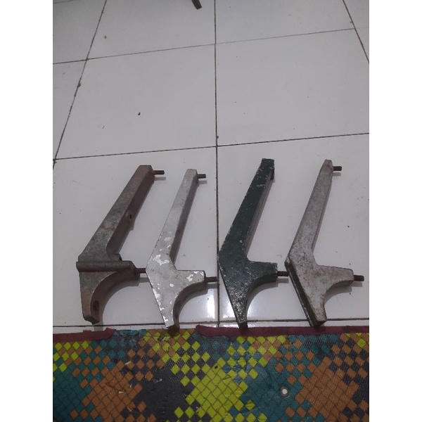 Jual tiang ban serep vespa ,,second | Shopee Indonesia