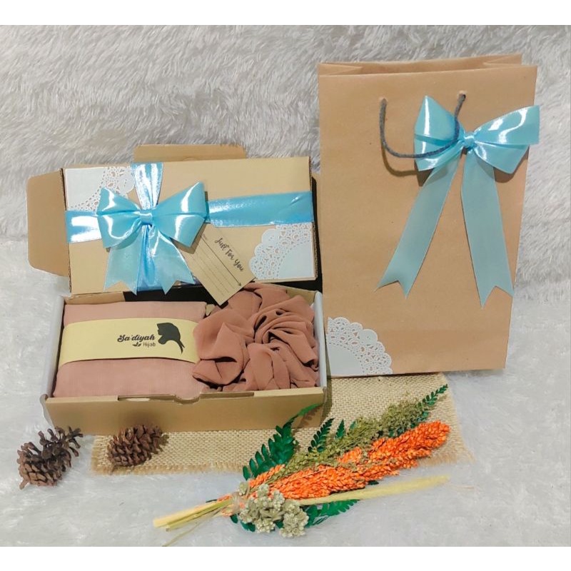 Jual Hampers Hijab Murah/ Gift Box Ultah / Kado Nikahan, Wisuda dll ...