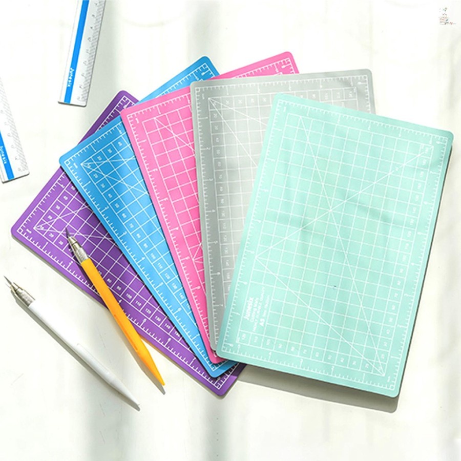 Jual Cutting Mat PVC Ukuran A5 Alas Memotong Cutting Board WARNA RANDOM ...