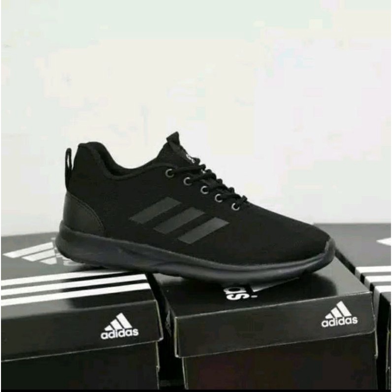 Jual Sepatu sekolah full black / Sepatu anak sekolah hitam / Sepatu ...