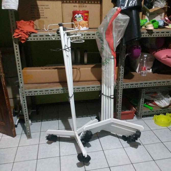 Jual Tiang Infus Kaki 3 Roda Standar Stainless / Tiang Infus 2Hook Roda ...