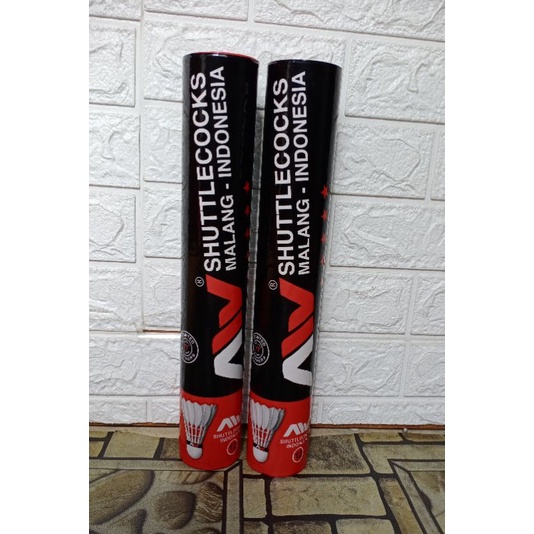 Jual Shuttlecock / Bola Badminton / Bola Raket AW hitam dan AW Silver ...