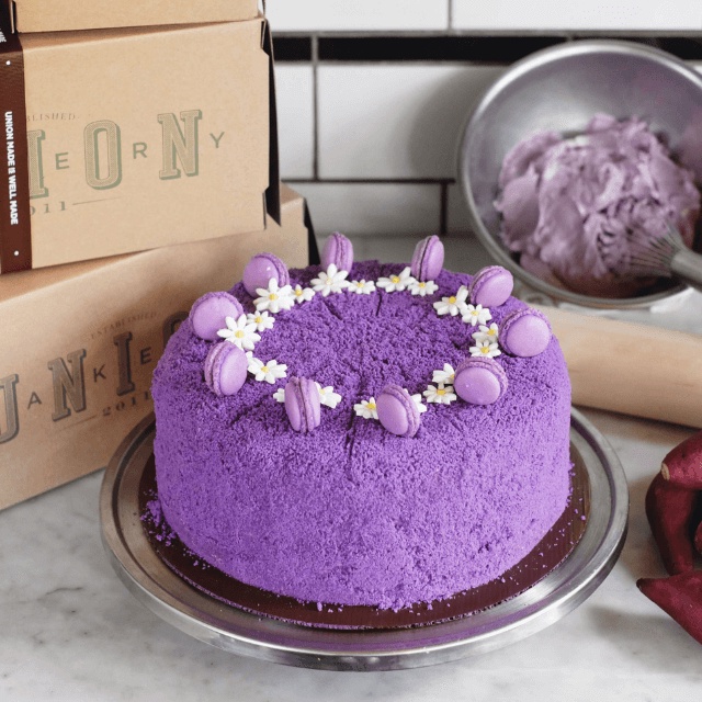 Jual READY BANDUNG 24 NOV 2024 - (WHOLE) UNION BAKERY UBE VELVET CAKE ...