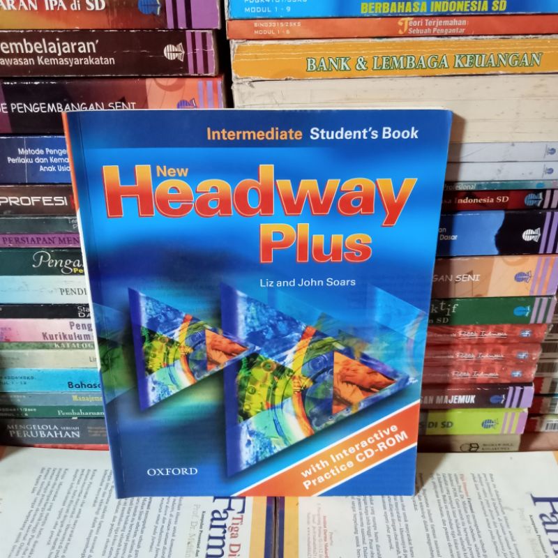 Jual NEW HEADWAY PLUS INTERMEDIATE STUDENT'D BOOK + DVD | Shopee Indonesia