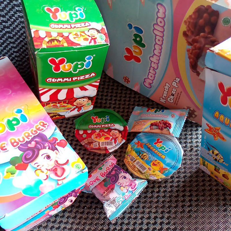 Jual Yupi Pizza / Aquarium / Love Burger / Krunchy Choco Pie / Sweet ...