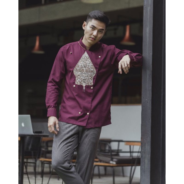 Jual Kemeja Bordir Pria NUC.ID Patih 05 (Maroon Tua) | Shopee Indonesia