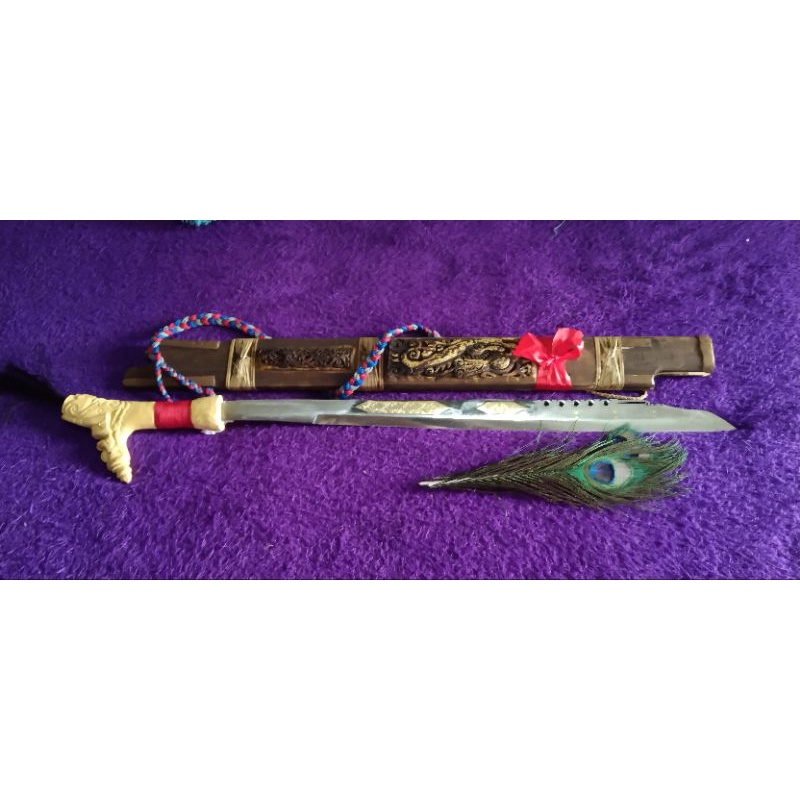 Jual Mandau Jumbo Klasik Motif Kalimantan Dan Tameng Golok Parang ...