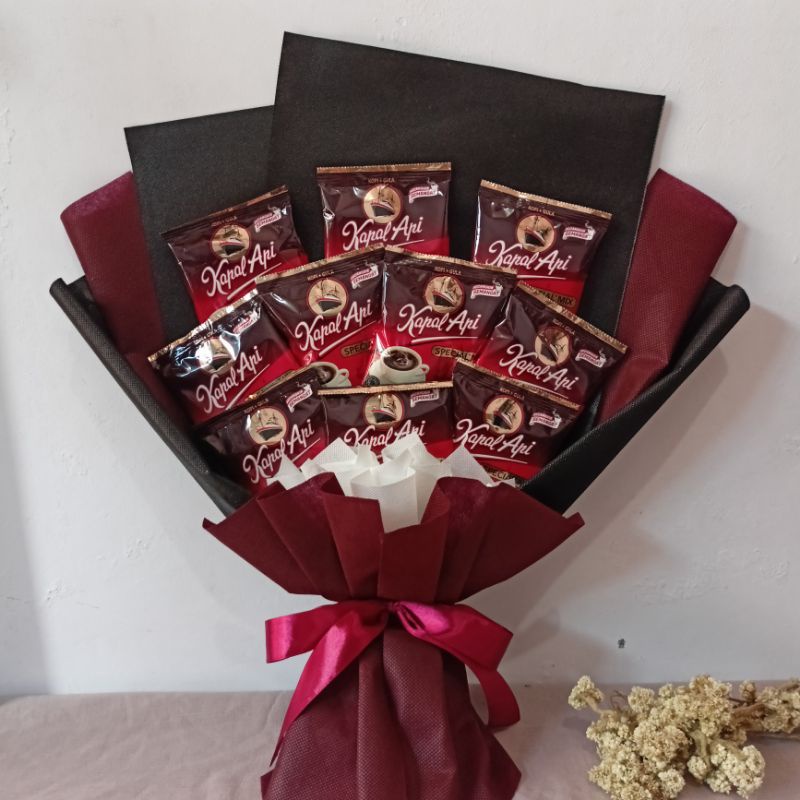 Jual bucket snack kopi hadiah wisuda ulang tahun cowo | Shopee Indonesia