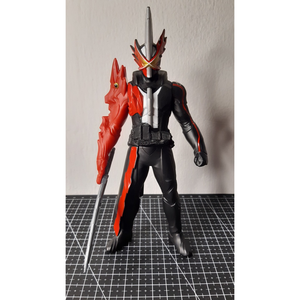 Jual Rider Heroes Series (RHS) / Sofubi Kamen Rider Saber | Shopee ...