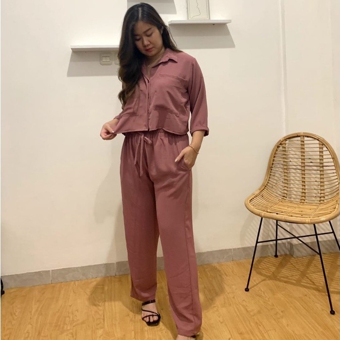 Jual BAJU ONE SET SETELAN CELANA SETCEL WANITA JUMBO CRINKLE LD 120 ...
