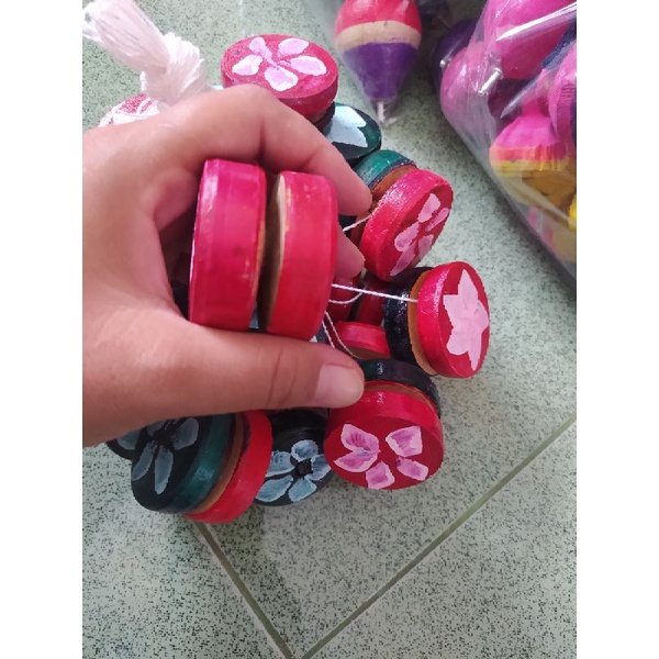 Jual 1pcs YOYO KAYU SEDANG.Diameter 4,5-5,5cm.MAINAN TRADISIONAL ...