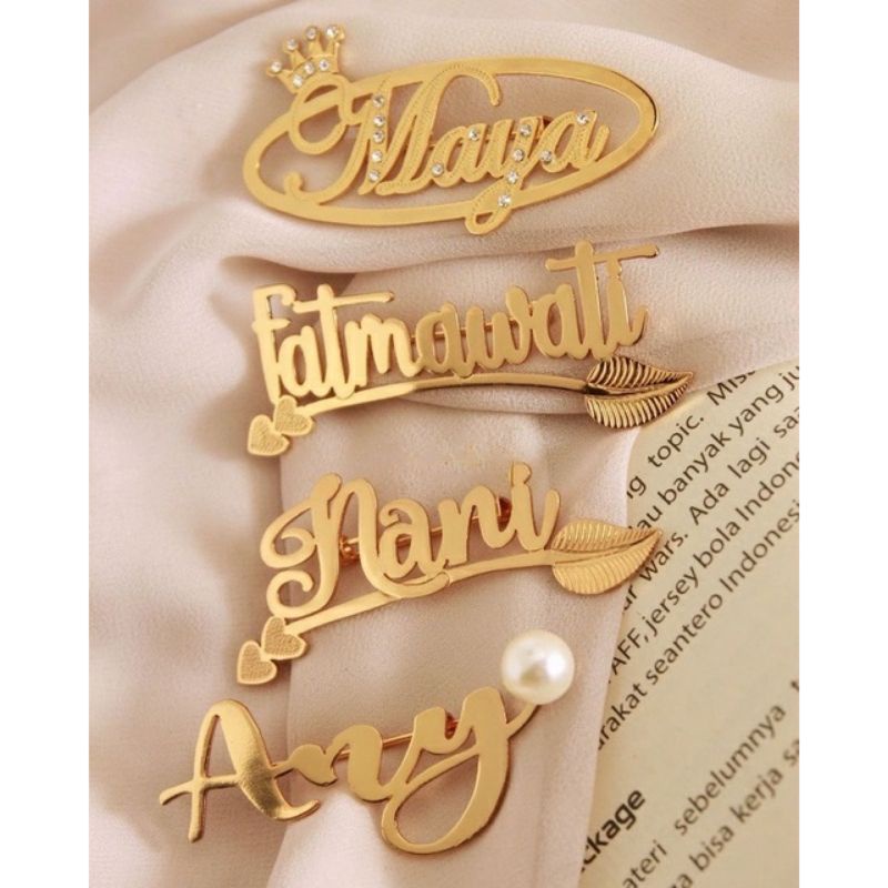Jual pin nama bros nama tag nama dada custom nama lapis emas 24k ...