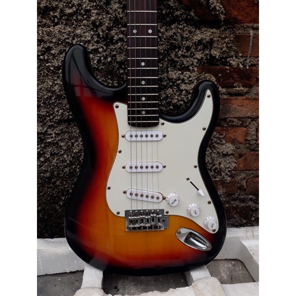 Jual gitar Elektrik SELDER Stratocaster Original Made in Japan | Shopee ...