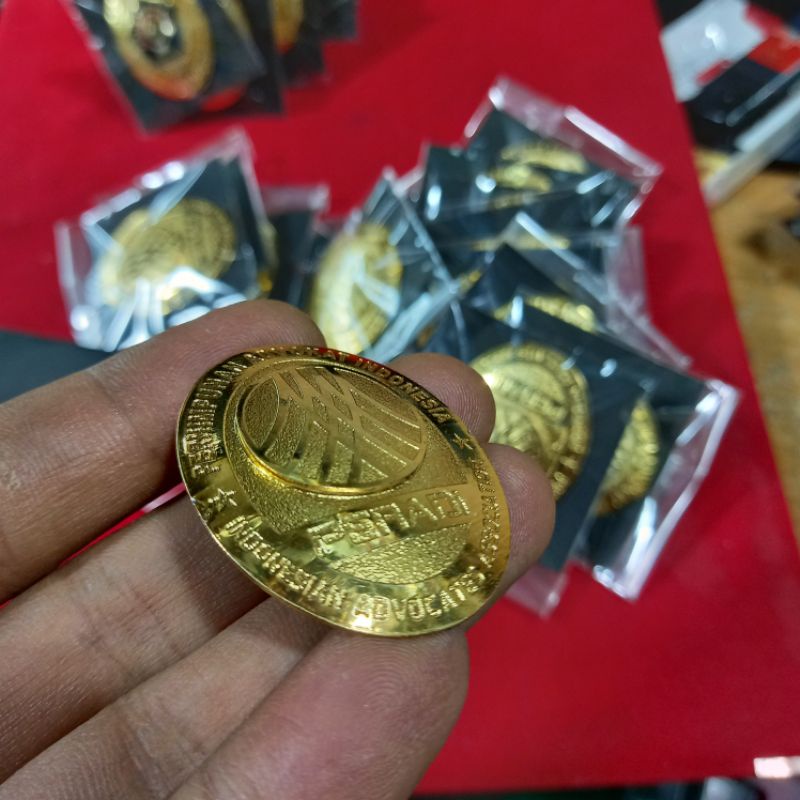 Jual pin peradi / emblem peradi / perhimpunan advokat indonesia ...