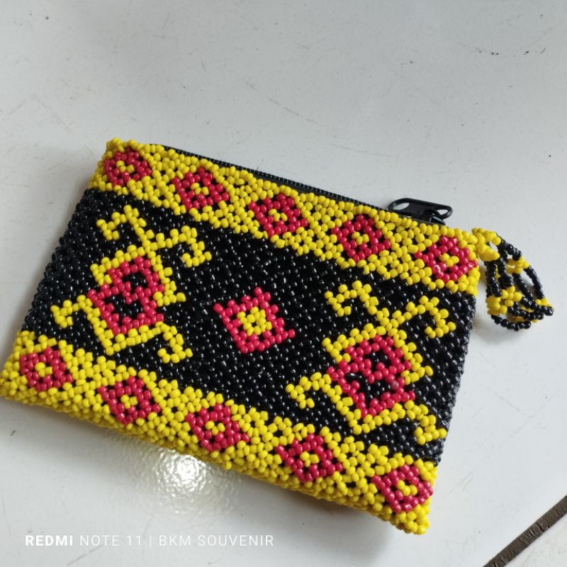 Jual Dompet Manik ukuran sedang Motif Khas Dayak Kalimantan | Shopee ...