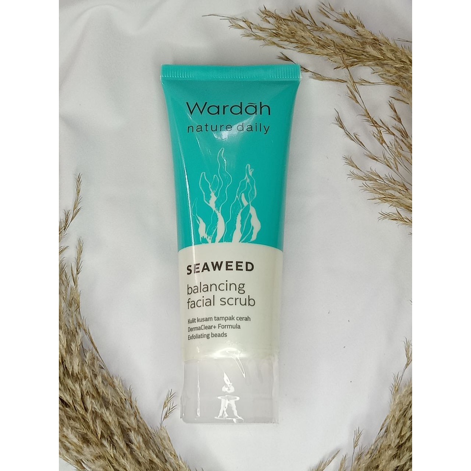 Jual Wardah Nature Daily Seaweed Balancing Facial Scrub 60 ml | Shopee ...