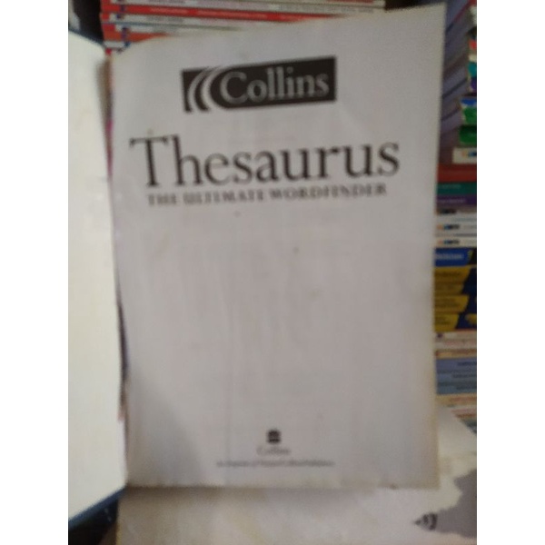 Jual THE SAURUS THE ULTIMATE WORDFINDER | Shopee Indonesia